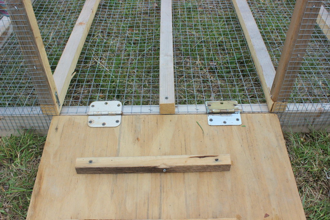 ChickShaw - A Mobile Chicken Coop One Person Can Easily Move - Abundant ...