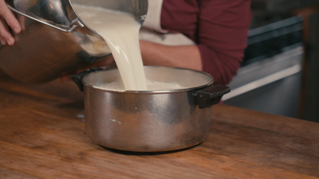 How to Make Yogurt - Abundant Permaculture